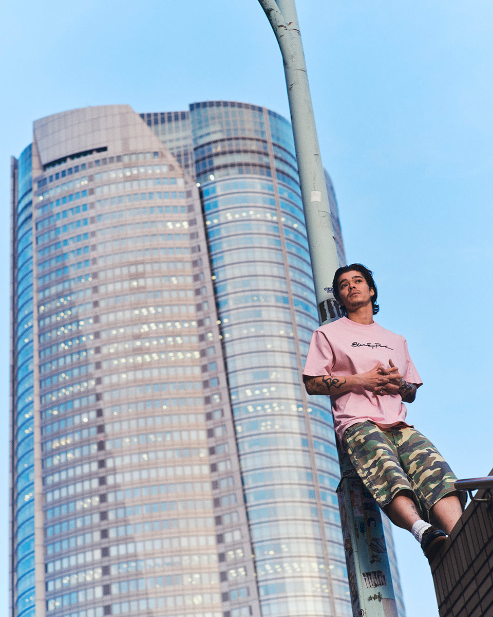 AUTOGRAPH LOGO TEE PINK – BlackEyePatch